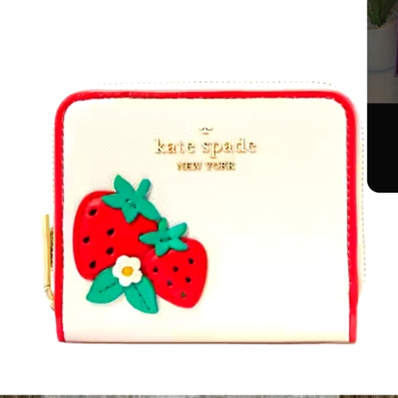 kate spade | Bags | Kate Spade New York Strawberry Dreams Small Zip ...